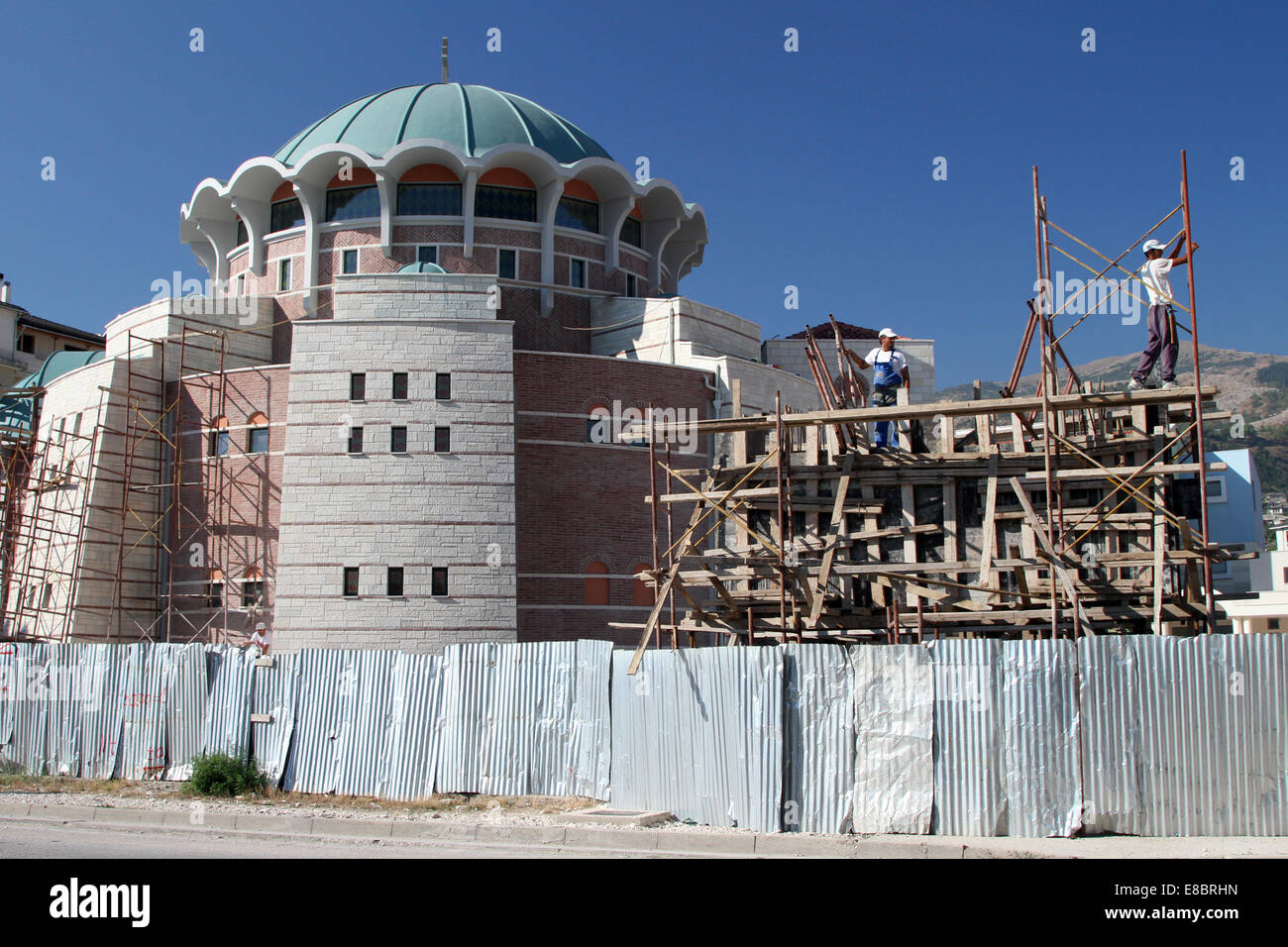 Albania albanian construction workers hi-res stock photography and ...