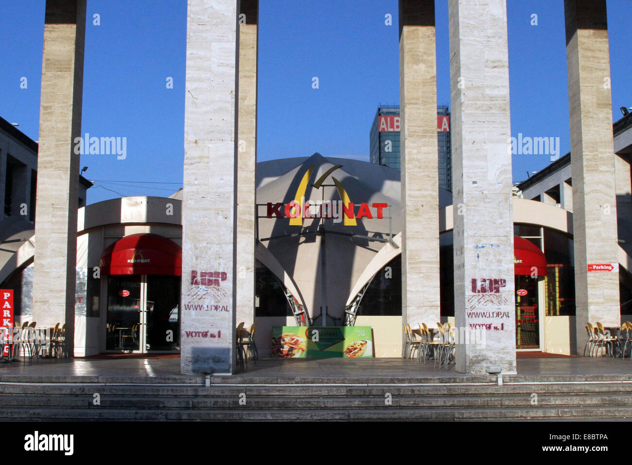 Kolonat hi-res stock photography and images - Alamy