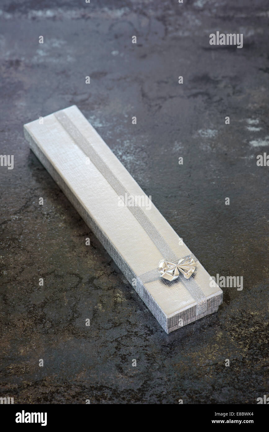 Pesent hi-res stock photography and images - Alamy