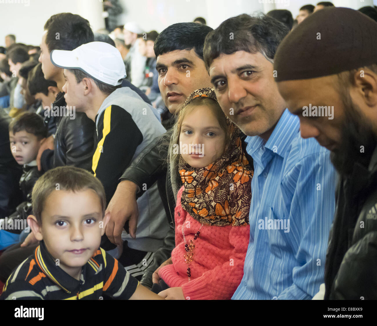 Arabic family 4 children hi-res stock photography and images - Alamy