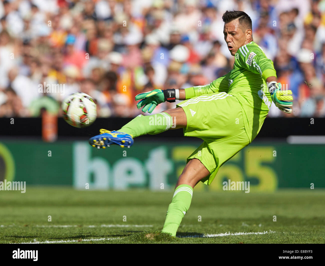 Valencia Cf Goalkeeper Diego Alves High Resolution Stock Photography ...