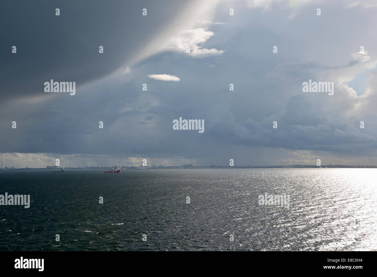 Squall line hi-res stock photography and images - Alamy