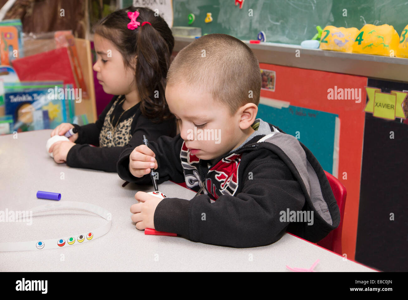 Kindergarten classroom boy girl hi-res stock photography and images - Alamy