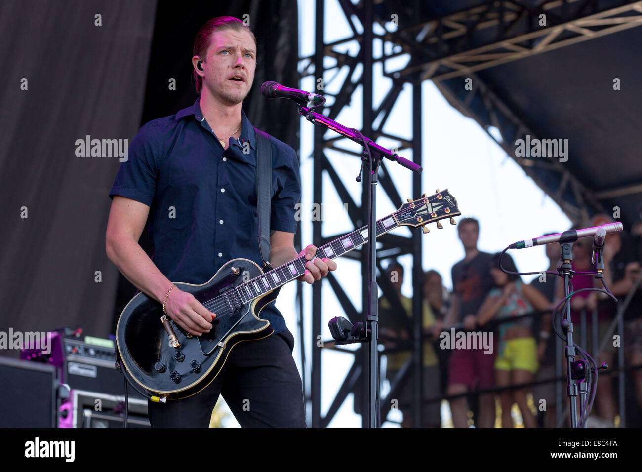 Paul banks singer hi-res stock photography and images - Alamy