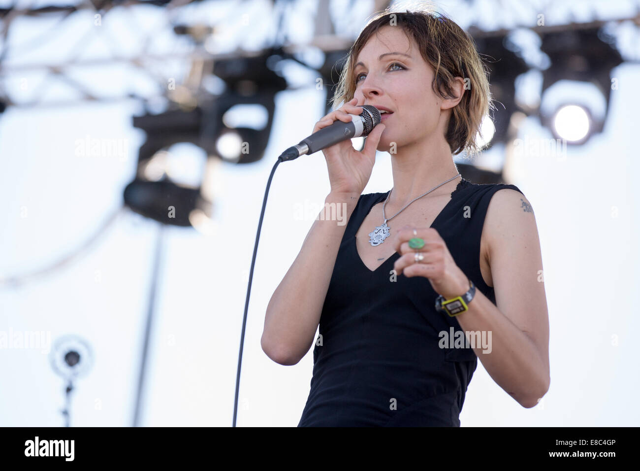 Austin, Texas, USA. 4th Oct, 2014. Singer CHANNY LEANEAGH of the band ...