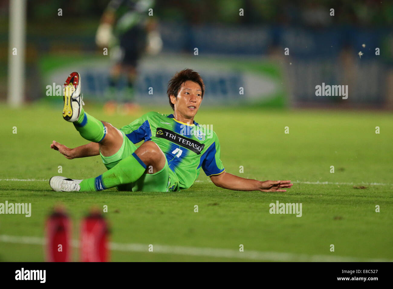 Shonan BMW Stadium Hiratsuka, Kanagawa, Japan. 4th Oct, 2014. Hirokazu ...