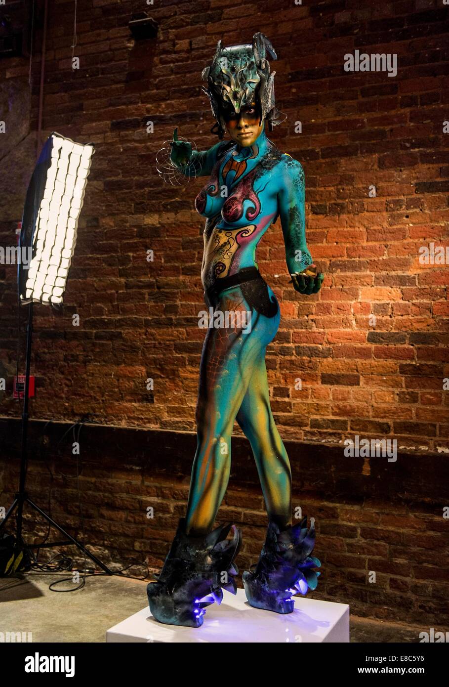 Atlanta, Georgia, USA. 04th Oct, 2014. A model poses during the Fifth ...