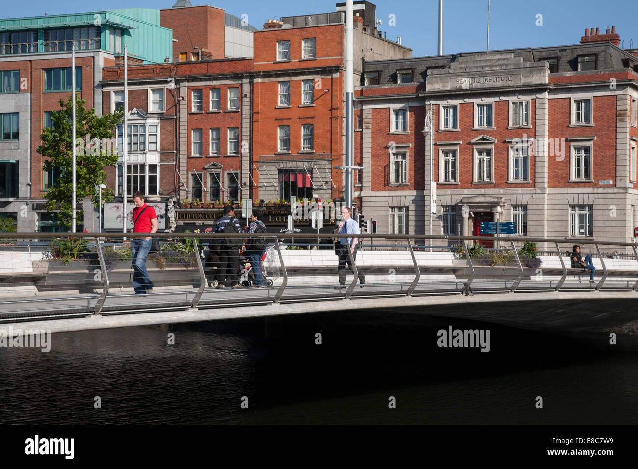 Rosie hackett bridge hi-res stock photography and images - Alamy