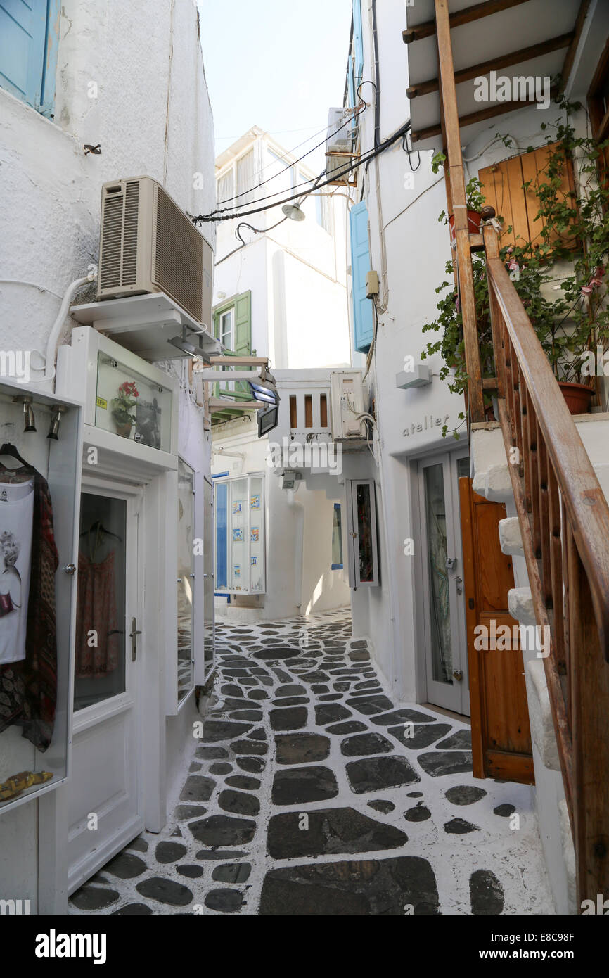 The narrow streets of Mykonos in Greece Stock Photo - Alamy
