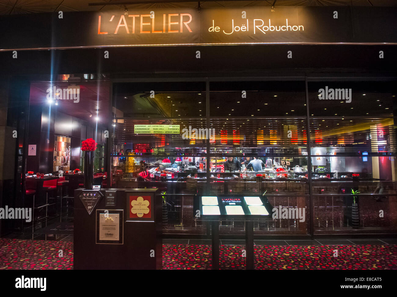 Joël robuchon restaurant las vegas hi-res stock photography and images ...