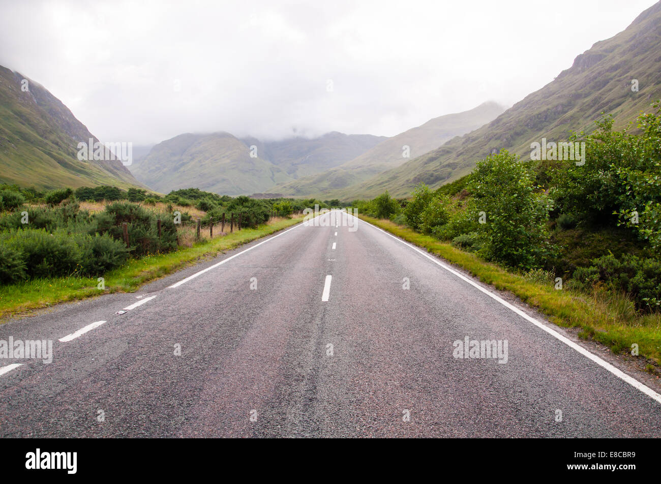 lone road in the scotish highlands Stock Photo - Alamy