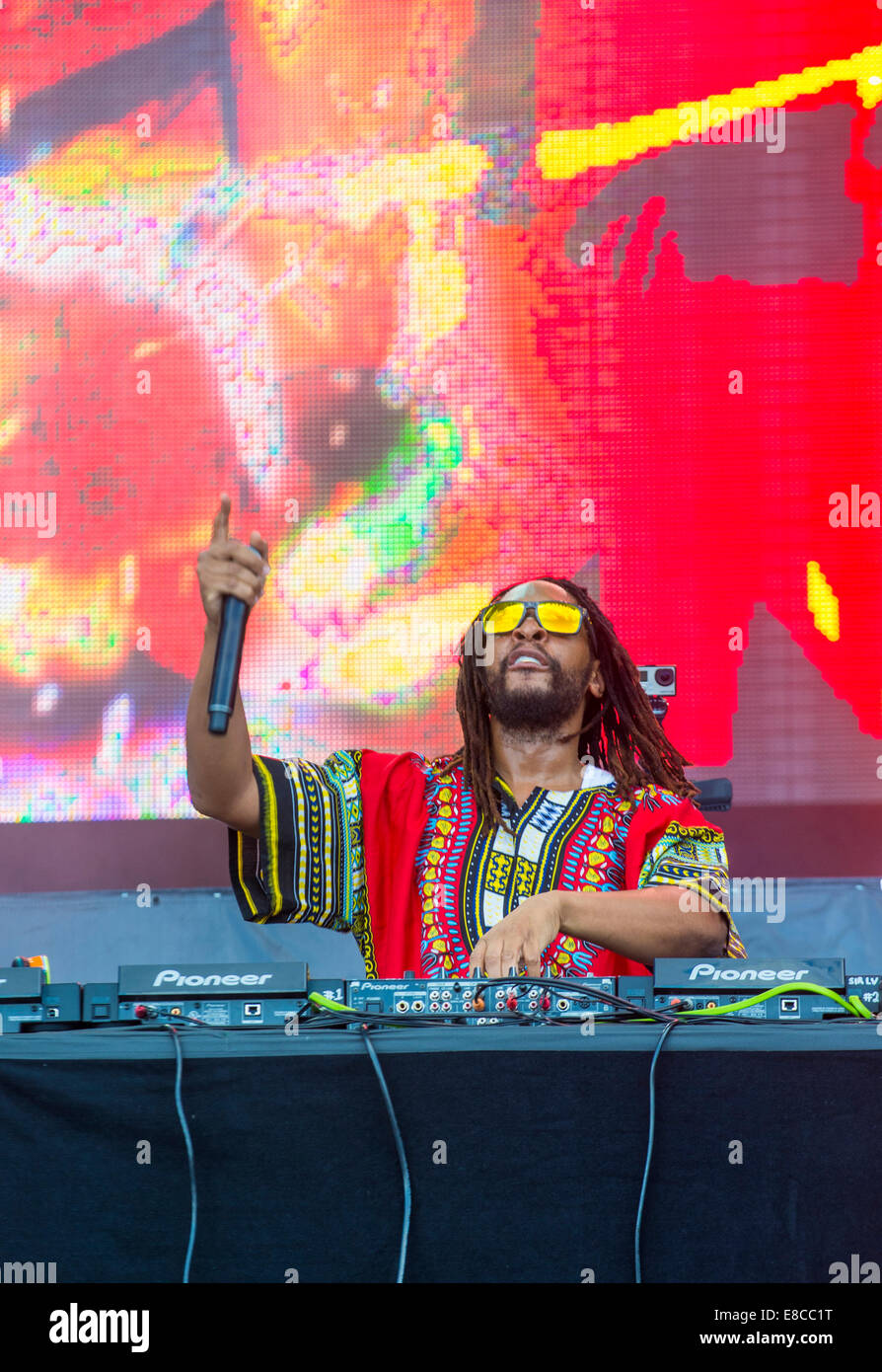Rapper Lil Jon performs on stage at the 2014 iHeartRadio Music Festival ...