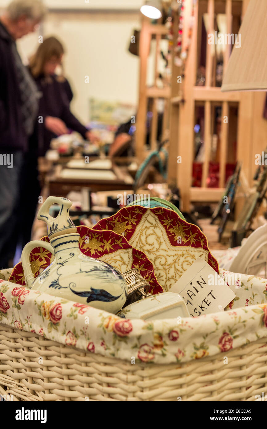 Vintage china craft fair stall hi-res stock photography and images - Alamy