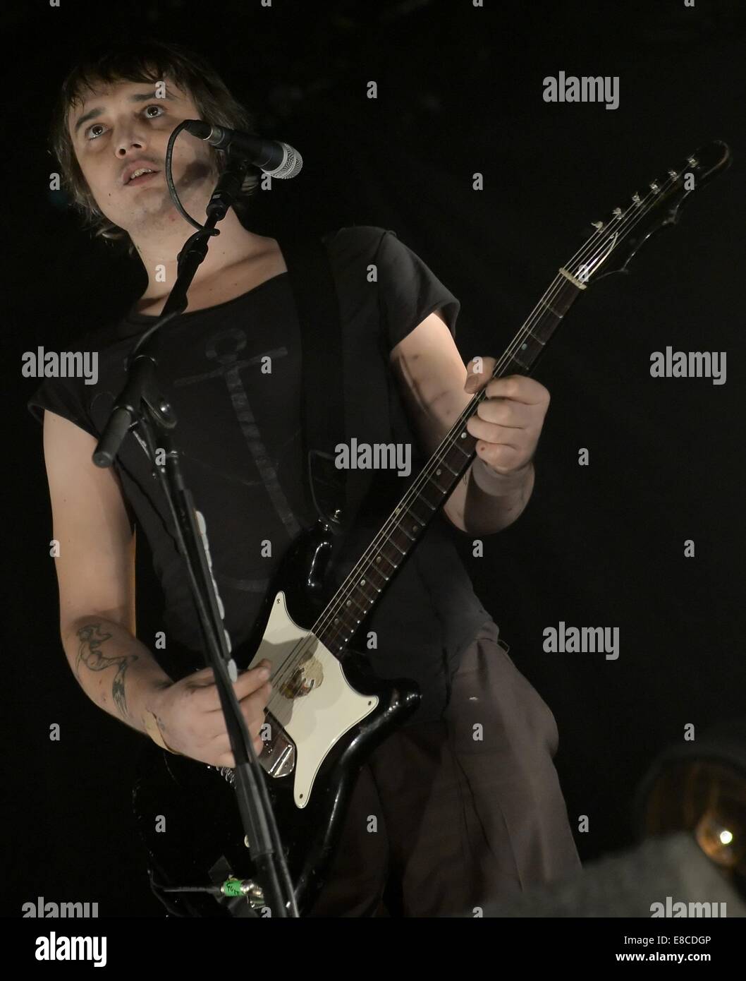 Singer pete doherty hi-res stock photography and images - Alamy