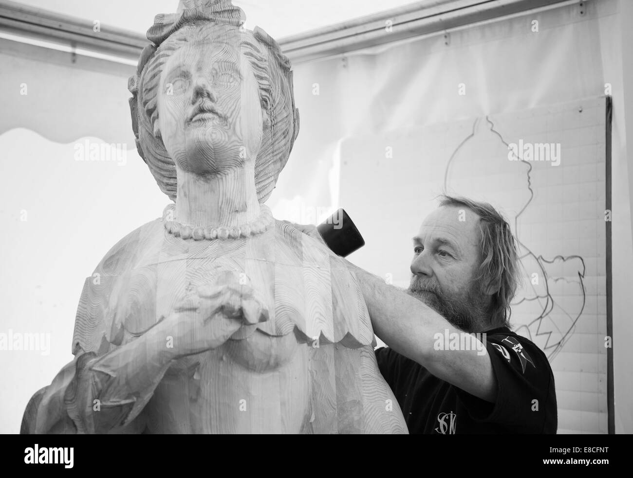 Sculpturing hi-res stock photography and images - Alamy