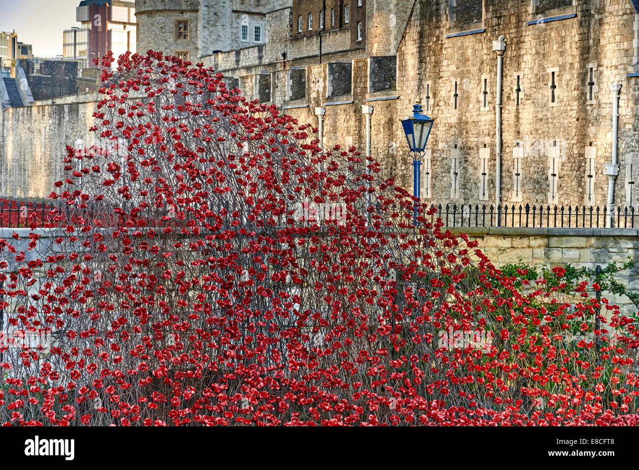 One londons famous red hi-res stock photography and images - Alamy