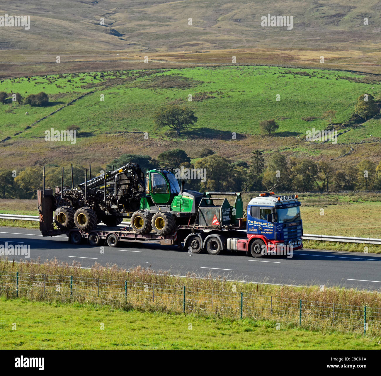 Scania low loader hi-res stock photography and images - Alamy