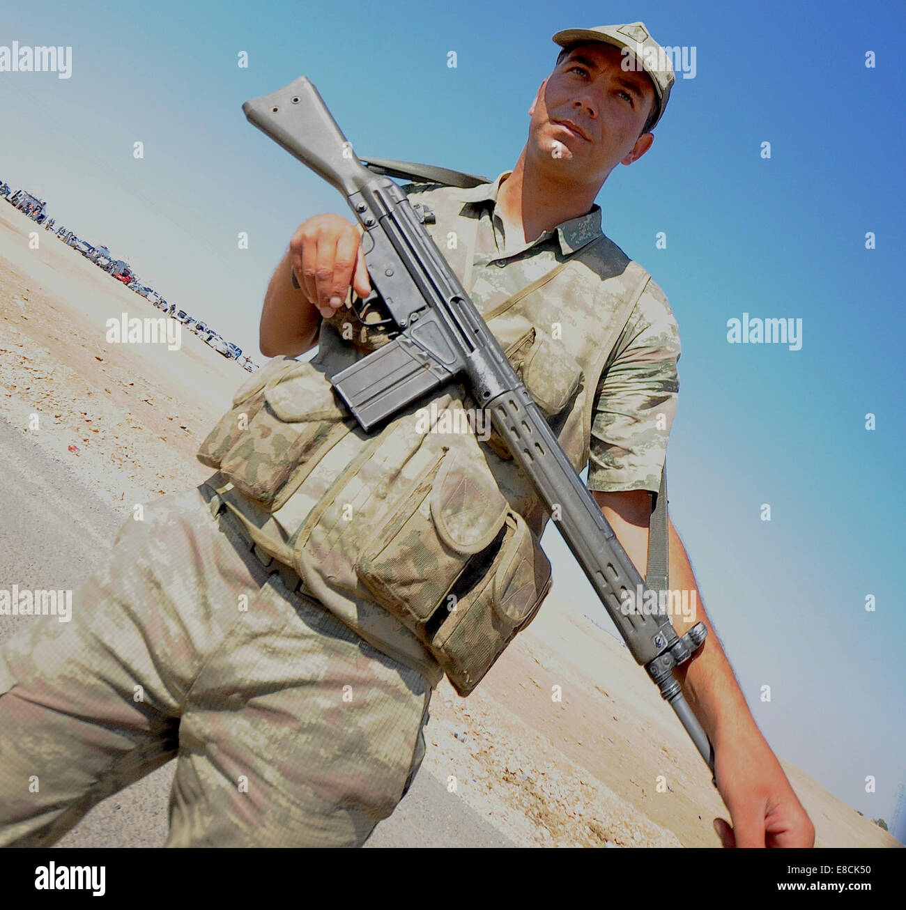 Suruc, Turkey. 5th Oct, 2014. A Turkish military security forces ...