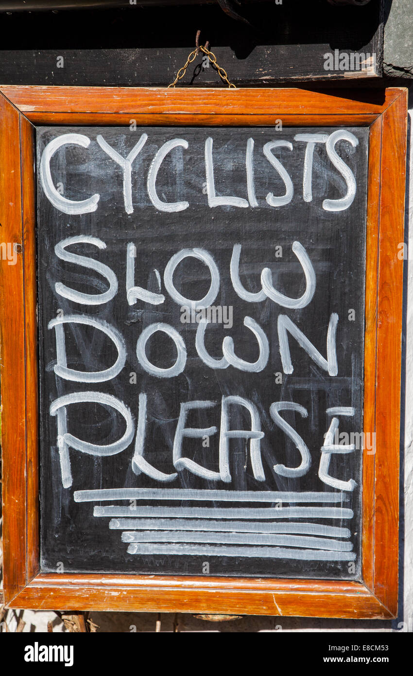 Please slow hi-res stock photography and images - Alamy