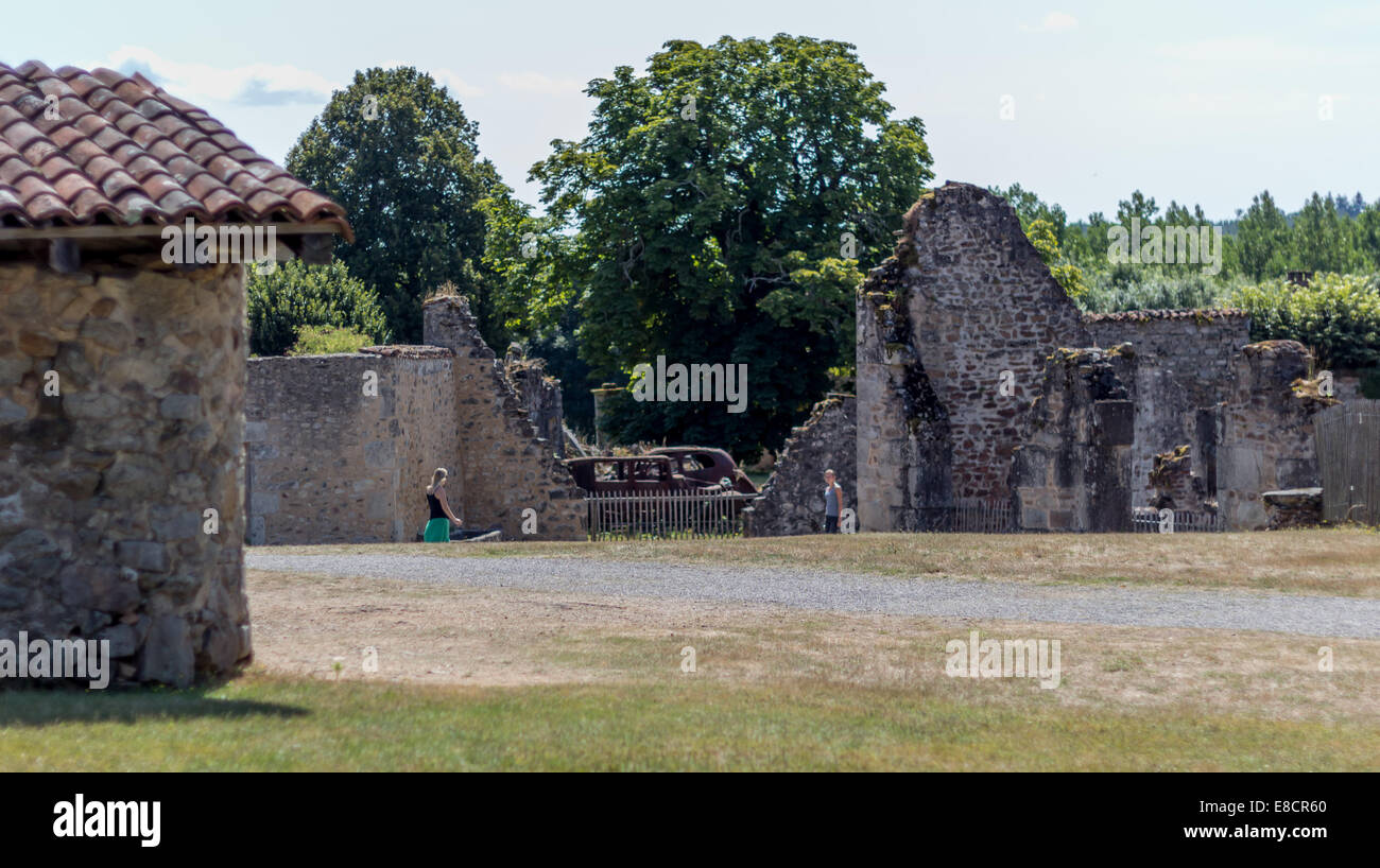 French street scene Stock Photo - Alamy