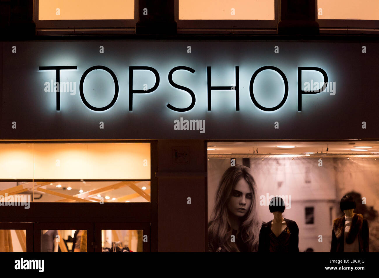 Retail high street hi-res stock photography and images - Alamy
