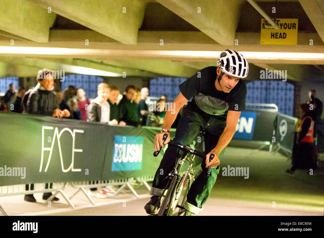Abandoned london car park hi-res stock photography and images - Alamy