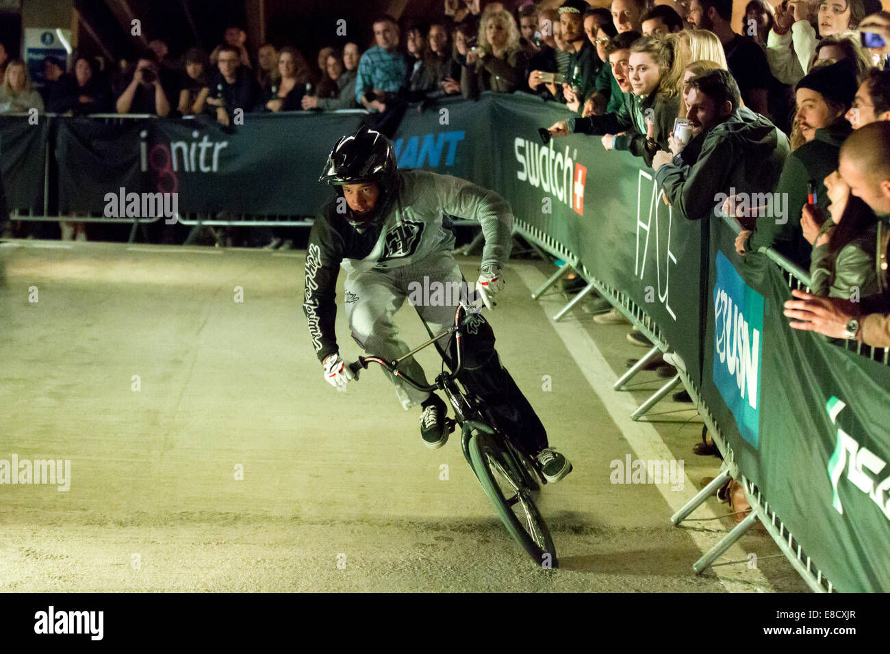 Abandoned london car park hi-res stock photography and images - Alamy
