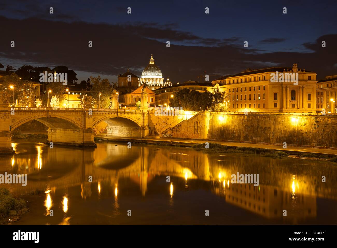 Rome at night Stock Photo - Alamy
