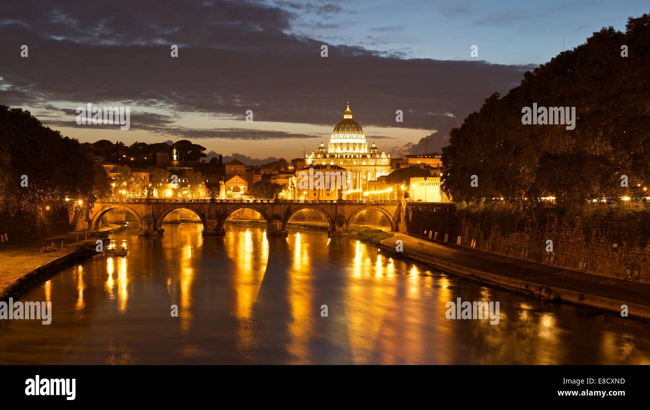 Rome at night Stock Photo - Alamy