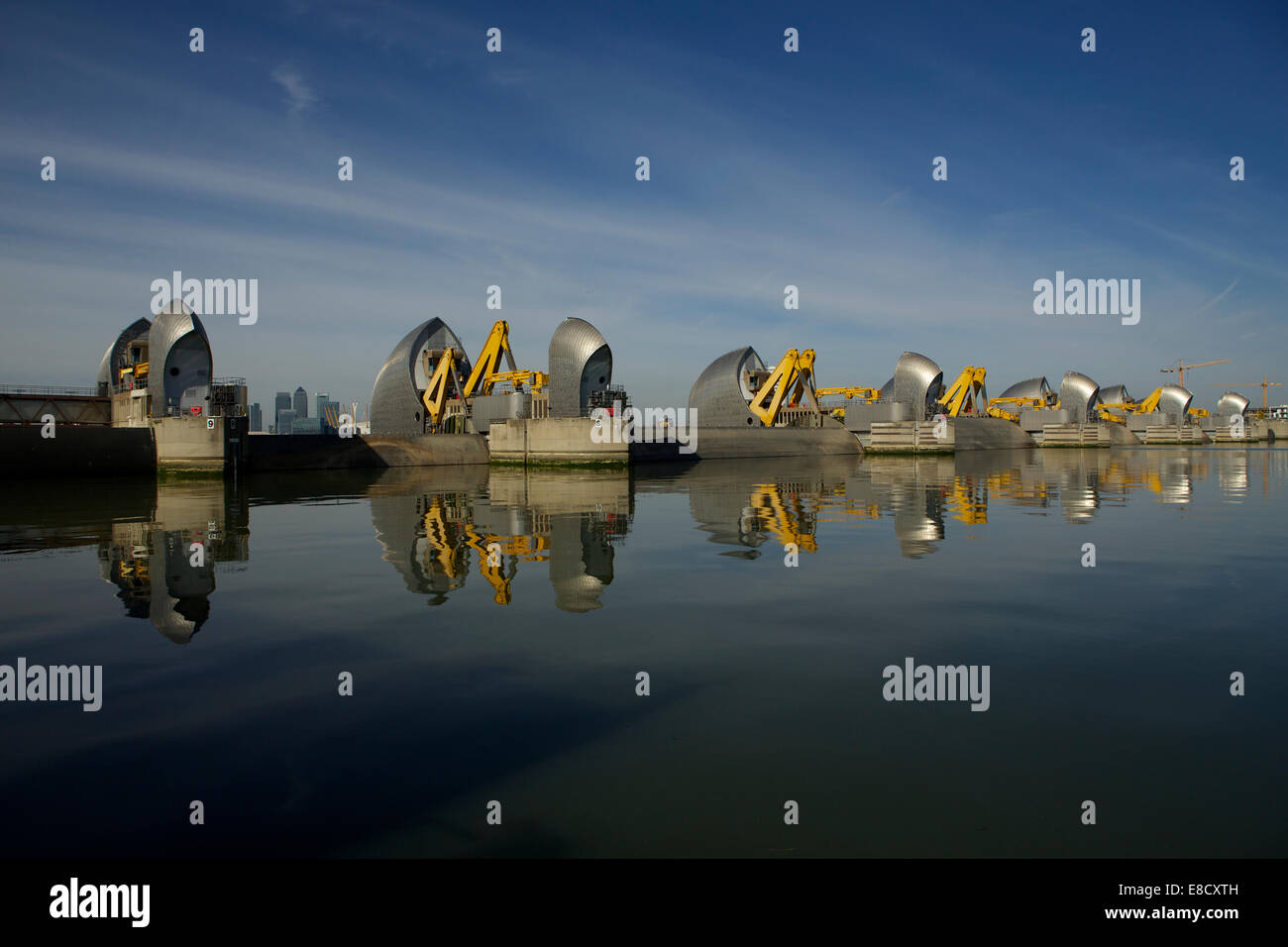 Thames barrier closed hi-res stock photography and images - Alamy