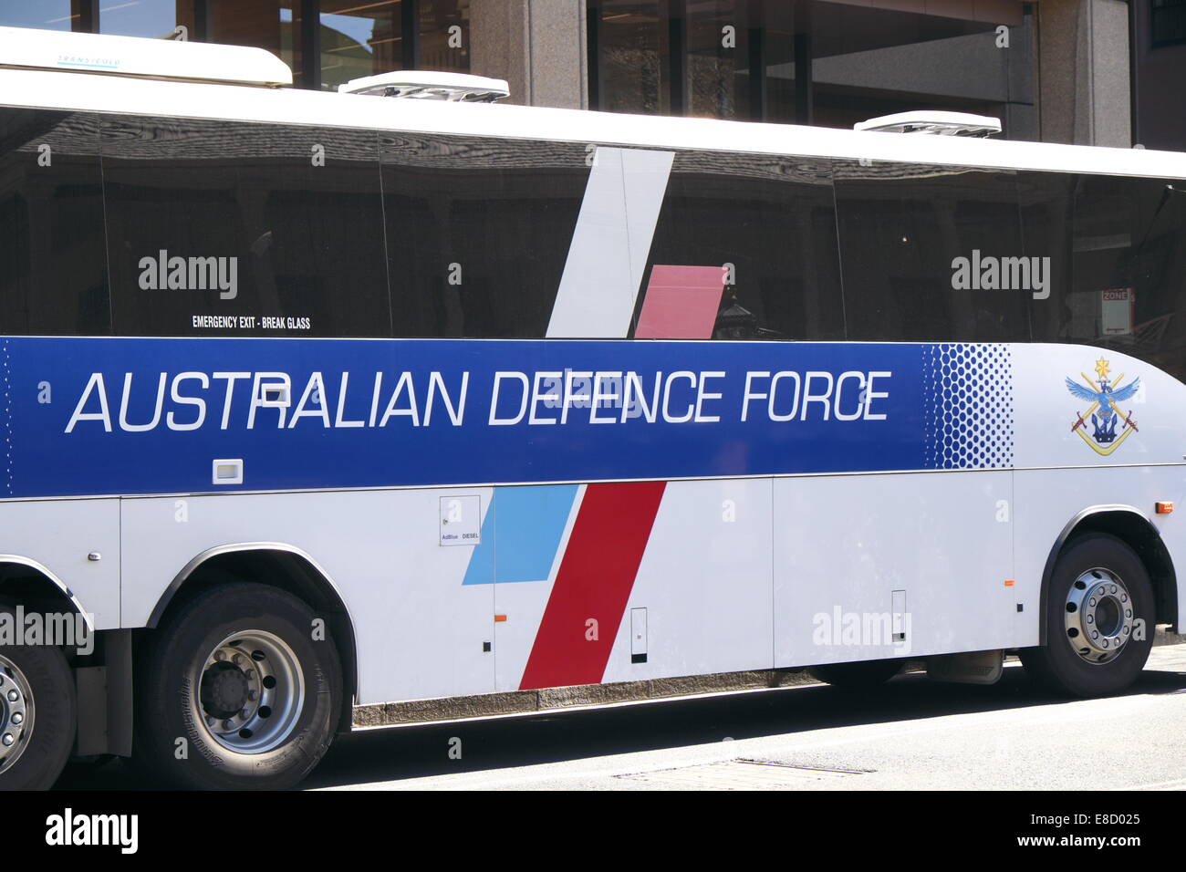 australia defence force personnel coach in macquarie street,sydney ...