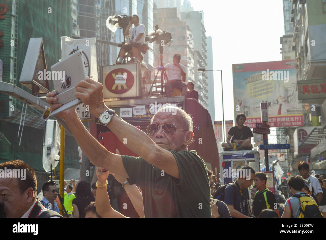 Pro democracy protests continue on the streets of Mongkok, in Hong Kong ...