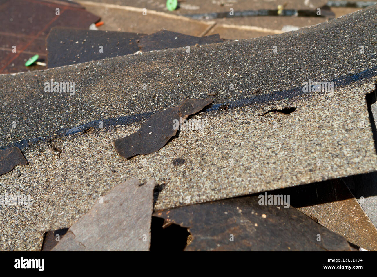 Tar paper hi-res stock photography and images - Alamy