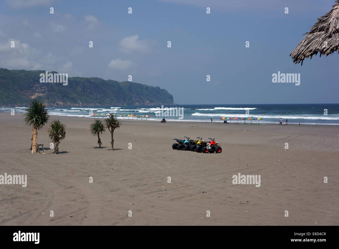 Quad bikes beach hi-res stock photography and images - Alamy