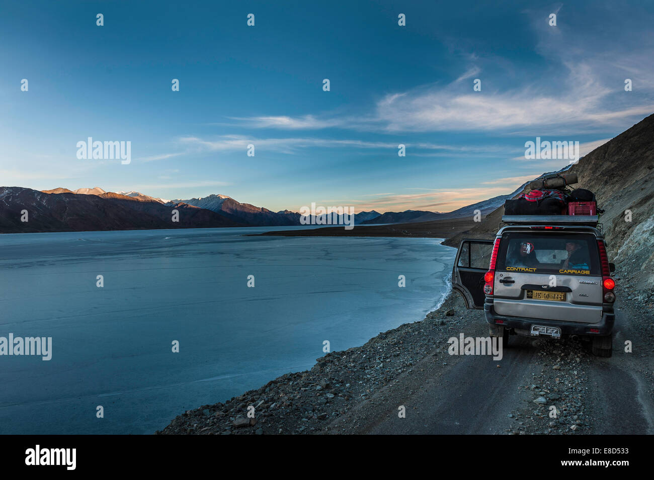 Winter landscape Pangong Tso, Changthang, Ladakh Stock Photo - Alamy