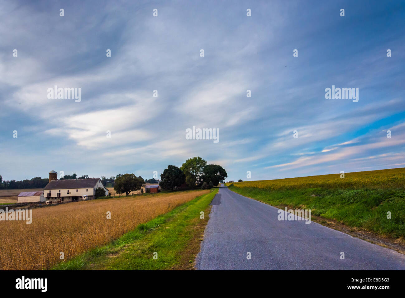 Farm along a country road in rural Lancaster County, Pennsylvania Stock ...