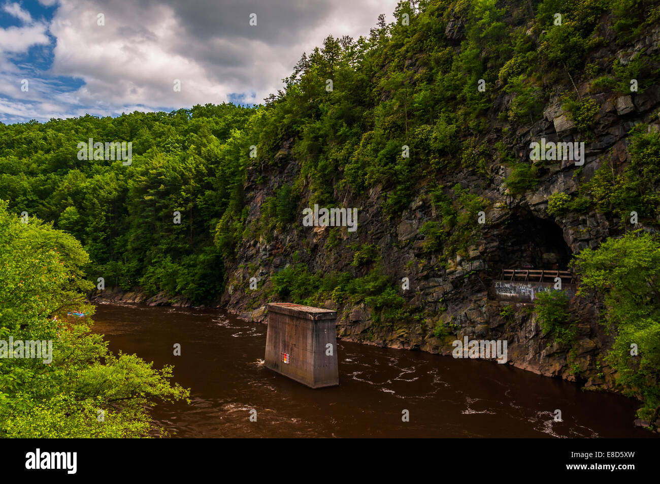 The Lehigh River Gorge, in the Pocono Mountains of Pennsylvania Stock ...