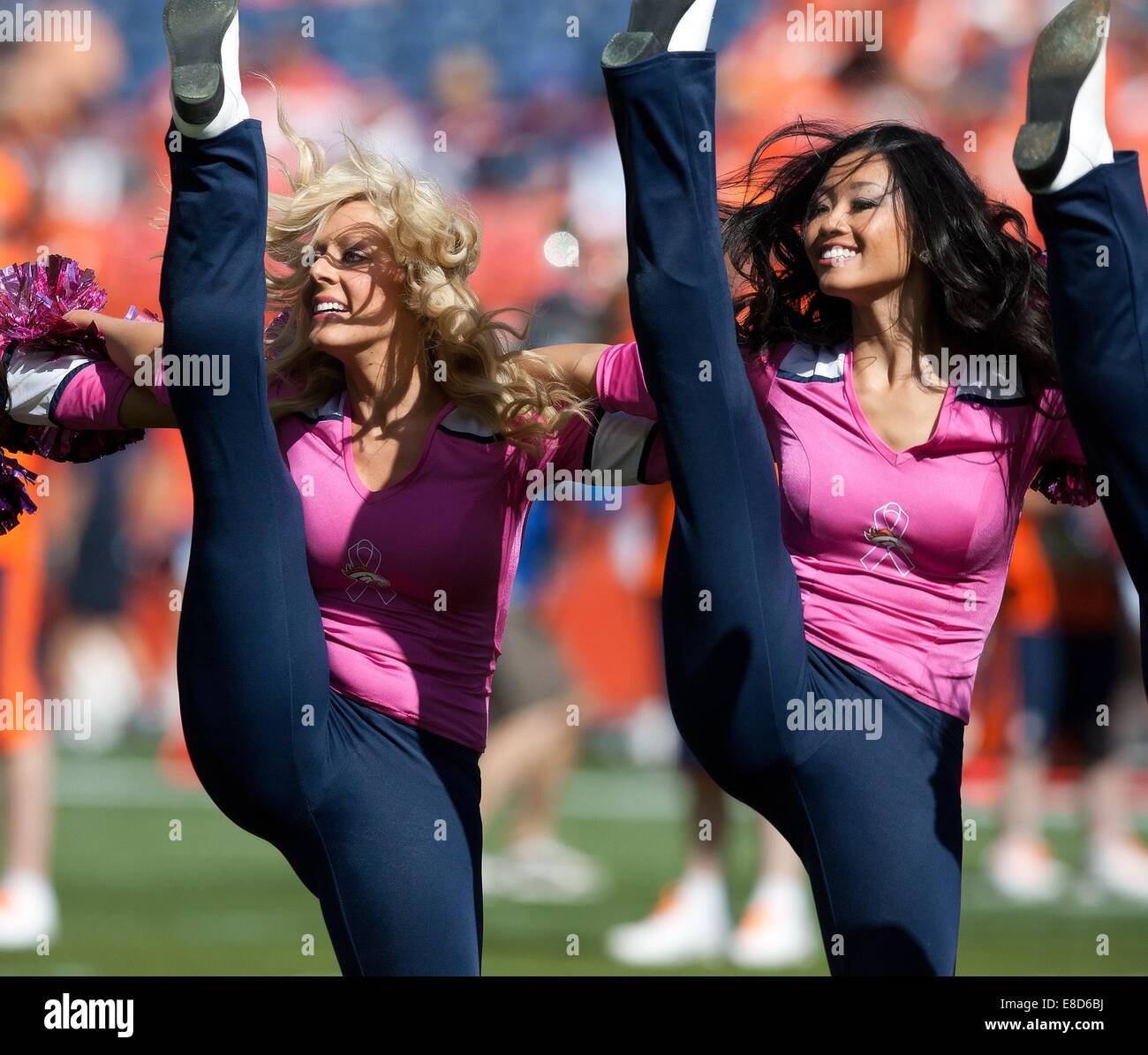 Denver broncos cheerleaders hi-res stock photography and images - Alamy