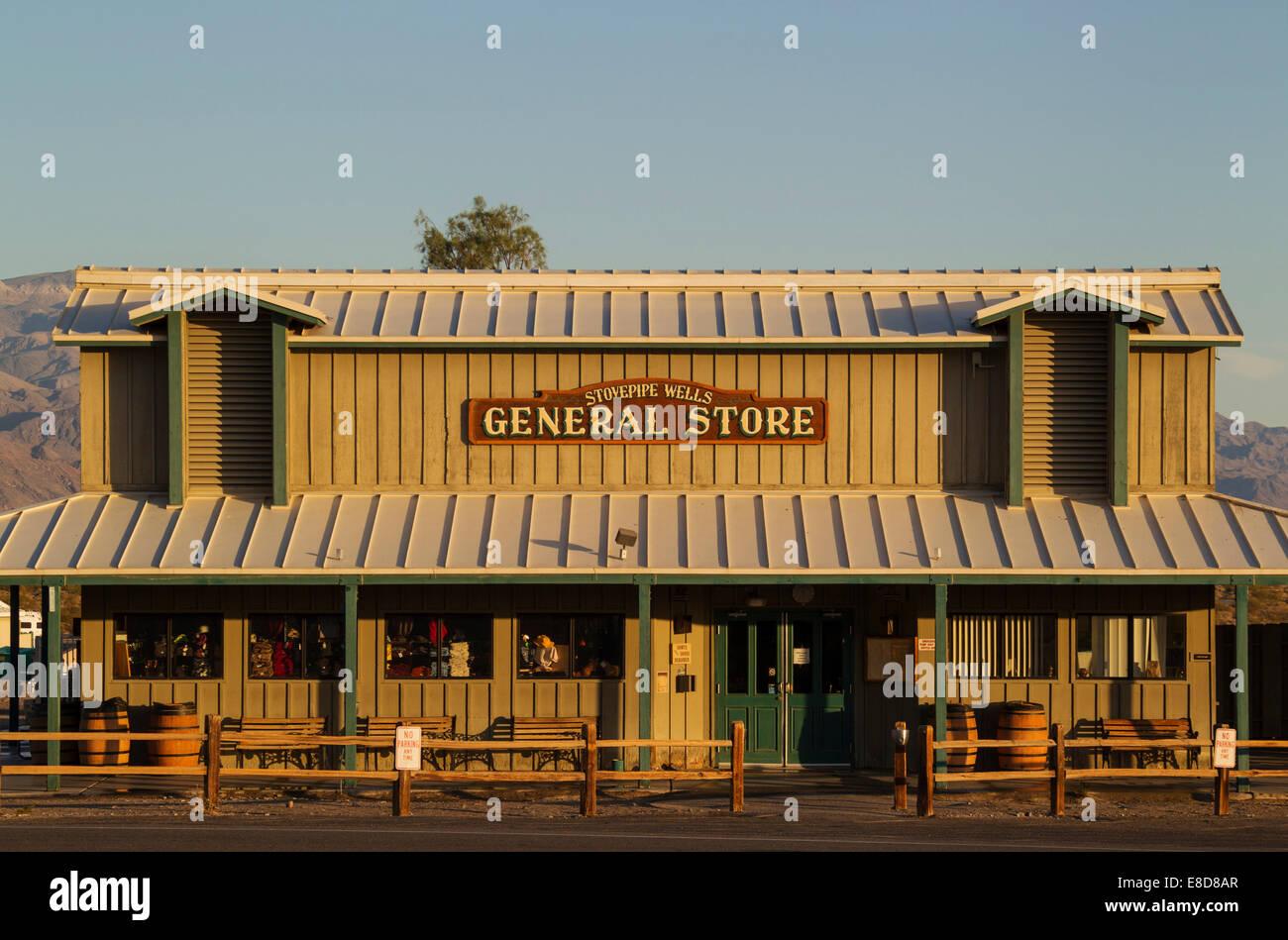 Light wells hi-res stock photography and images - Alamy