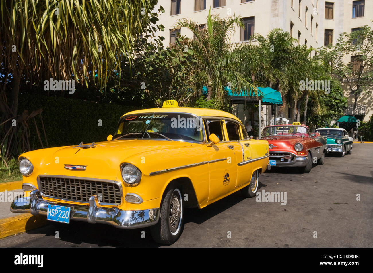 Two classic cars hi-res stock photography and images - Alamy