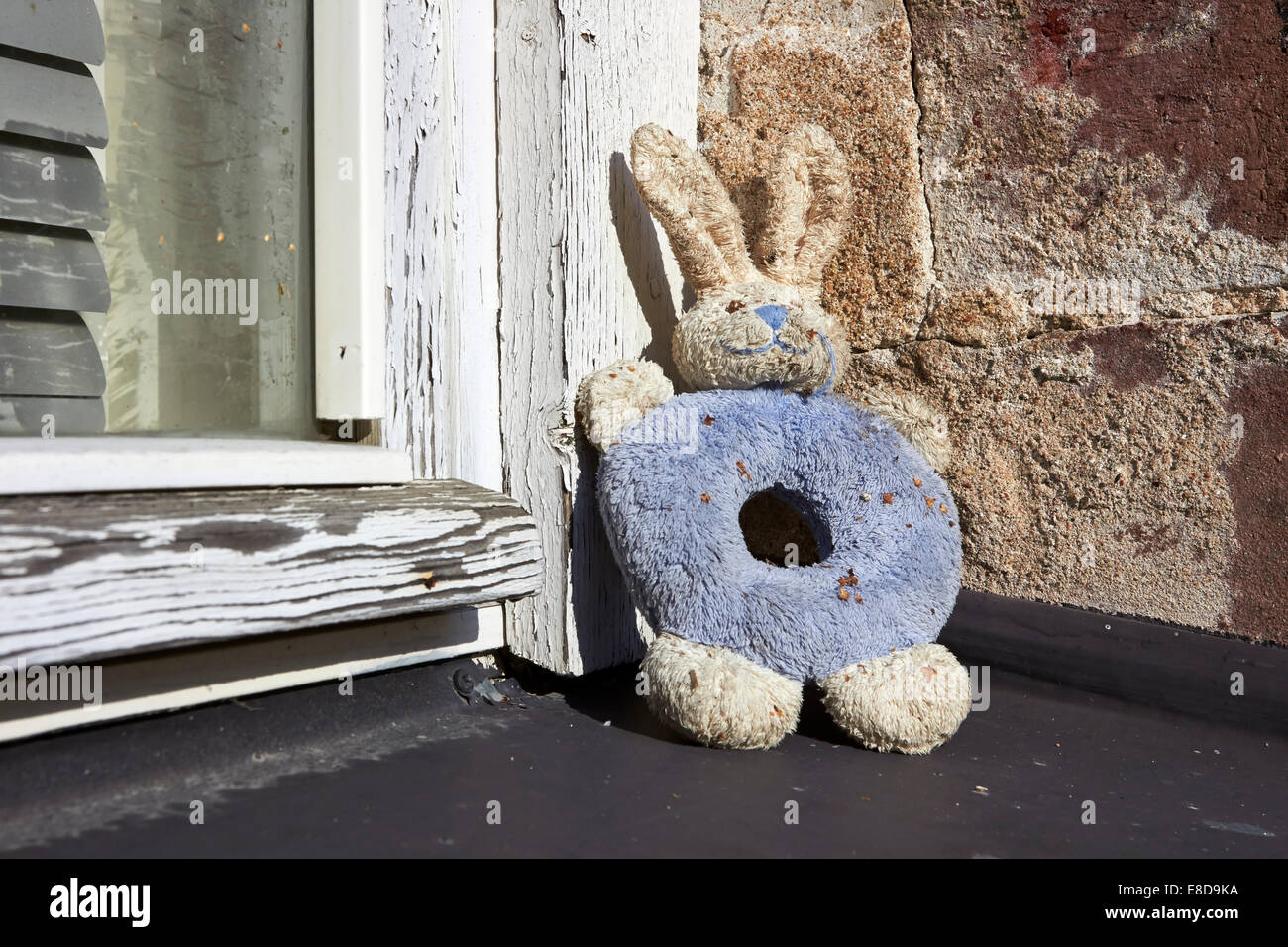 Dirty ledge hi-res stock photography and images - Alamy