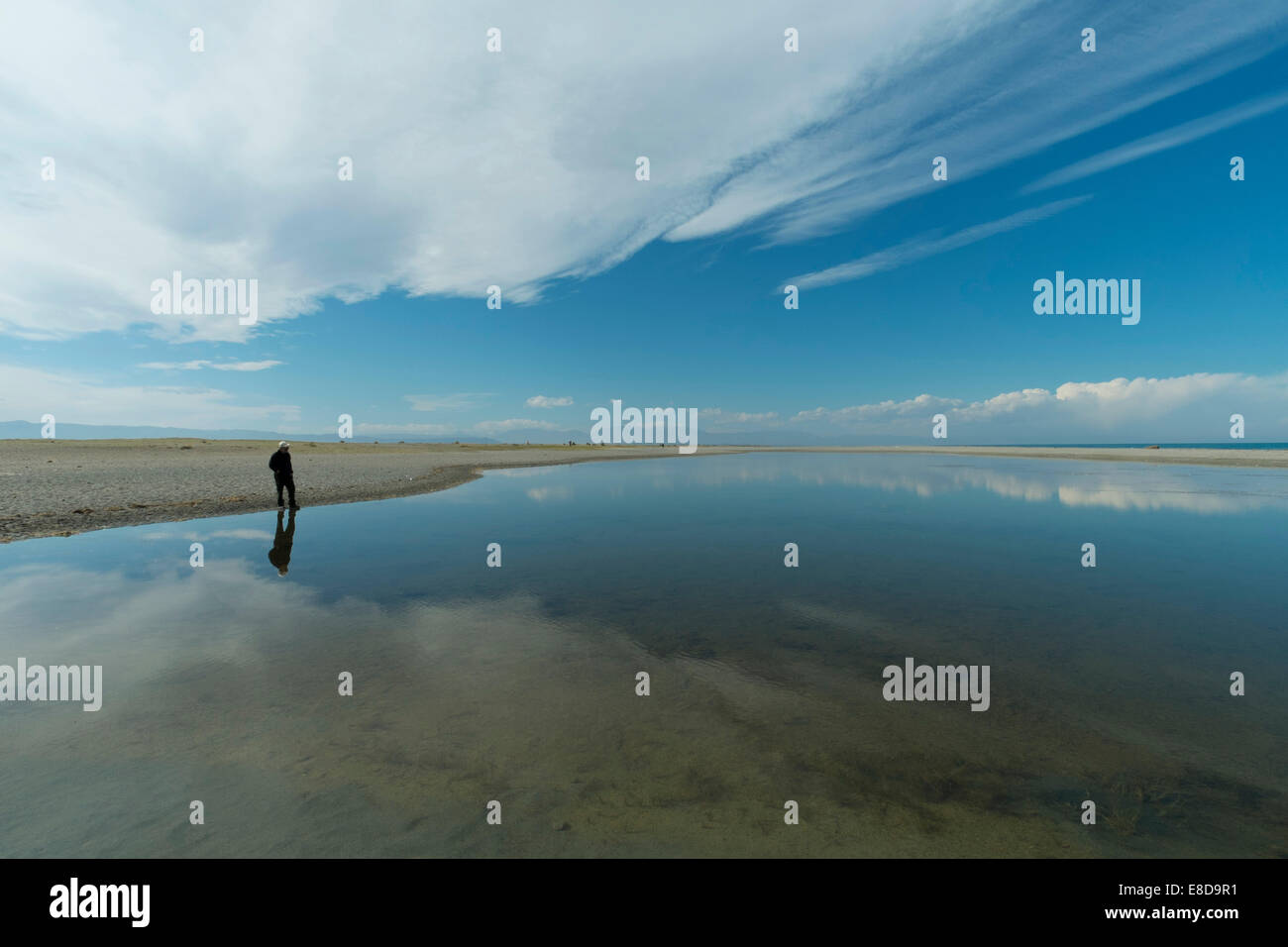 Uvs lake hi-res stock photography and images - Alamy