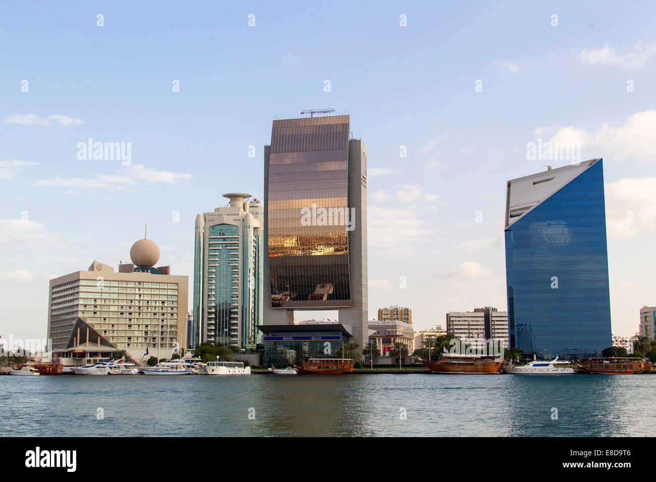 Modern architecture at Dubai Creek, Dubai Creek Tower, National Bank of ...