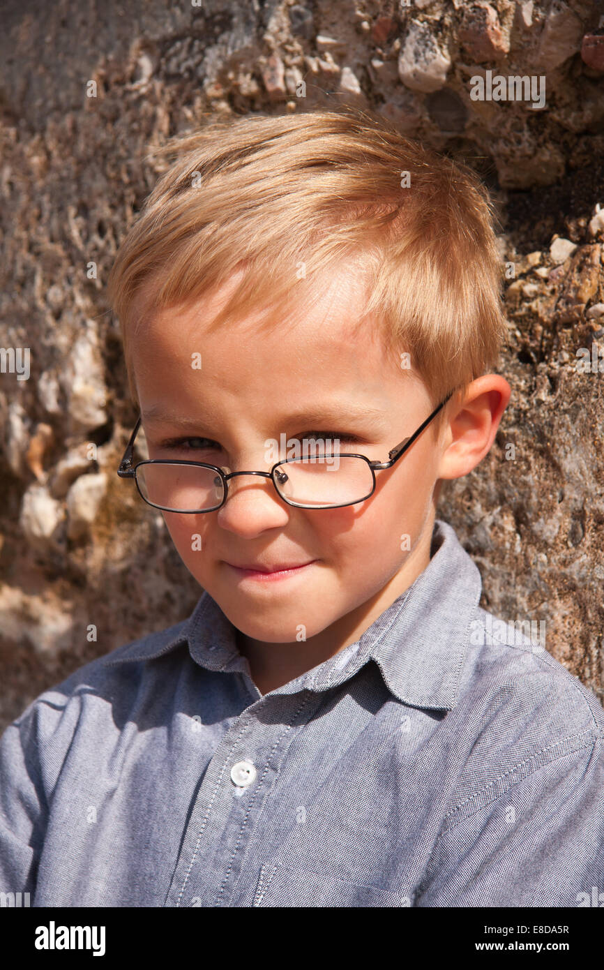 Child portugal smiling portrait hi-res stock photography and images - Alamy