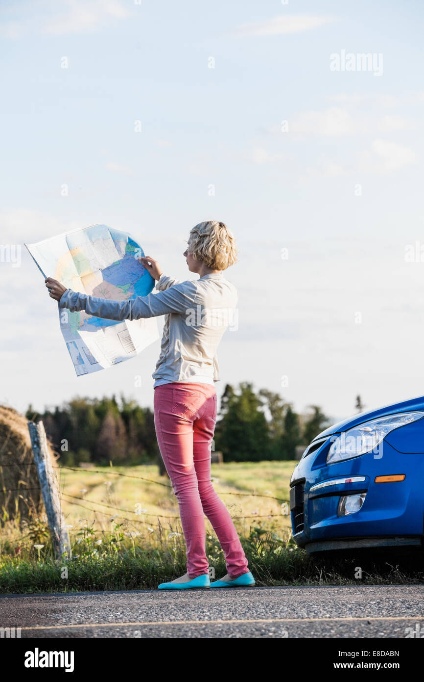 Woman map lost not man hi-res stock photography and images - Alamy
