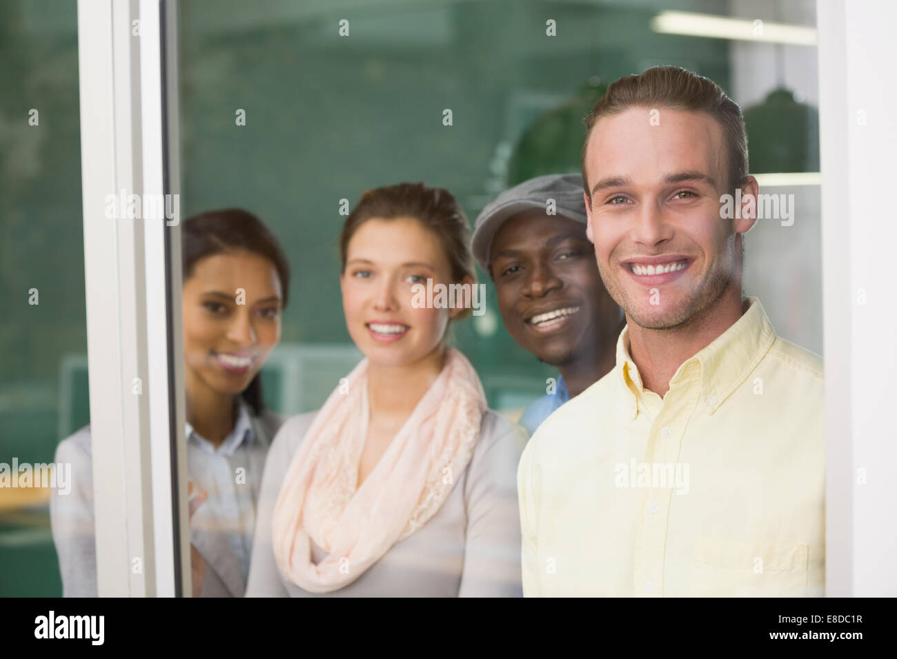 Office portrait group hi-res stock photography and images - Alamy
