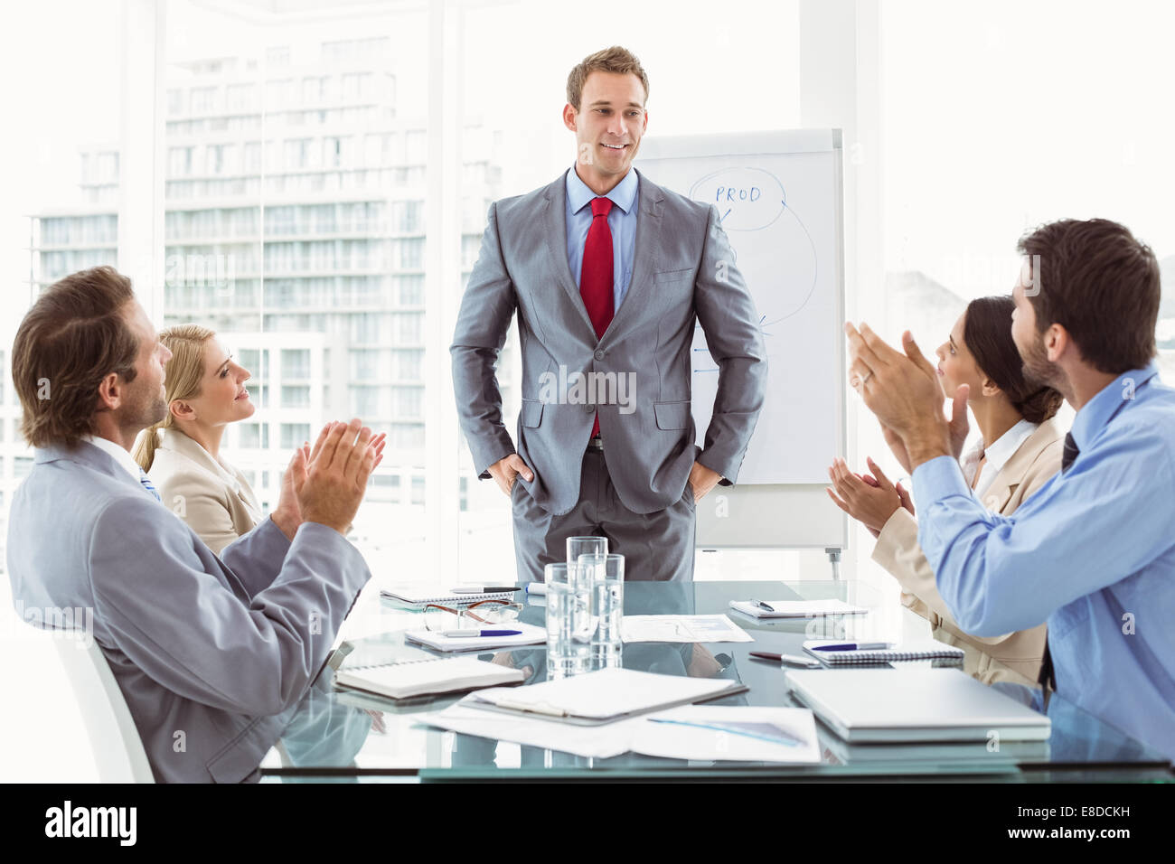 Clapping board with hands hi-res stock photography and images - Alamy