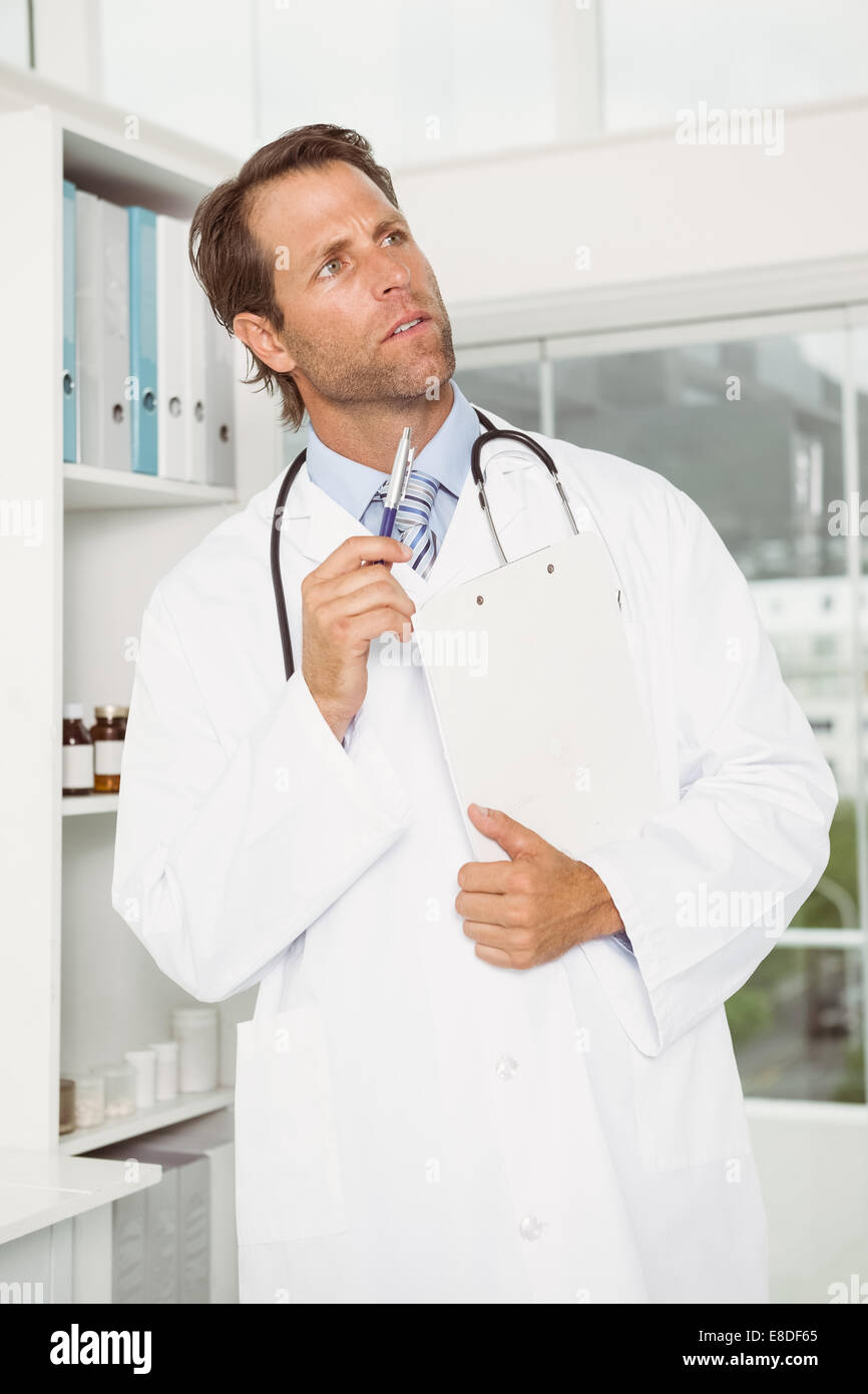 Doctor reports hi-res stock photography and images - Alamy