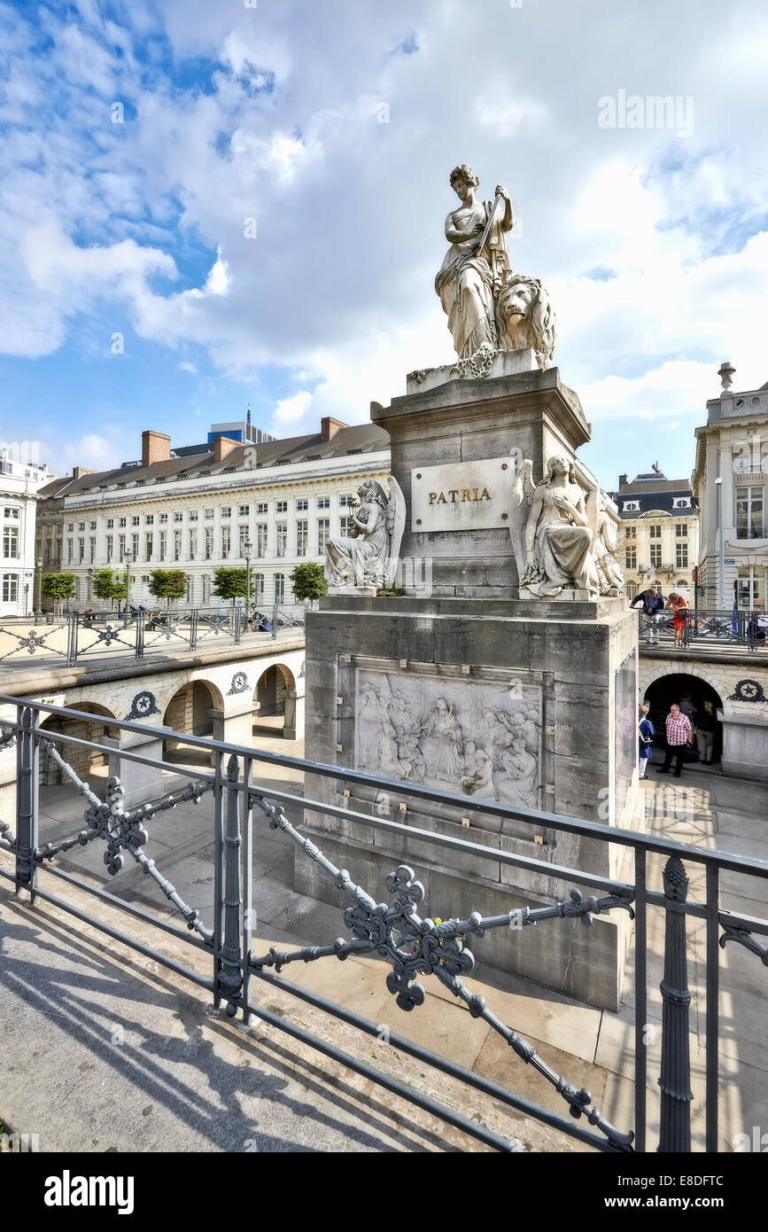Martyrs statue hi-res stock photography and images - Alamy