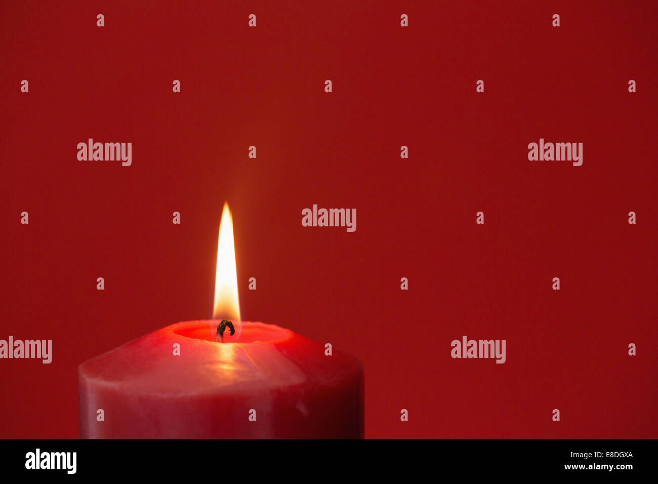 Red candle holders hi-res stock photography and images - Alamy